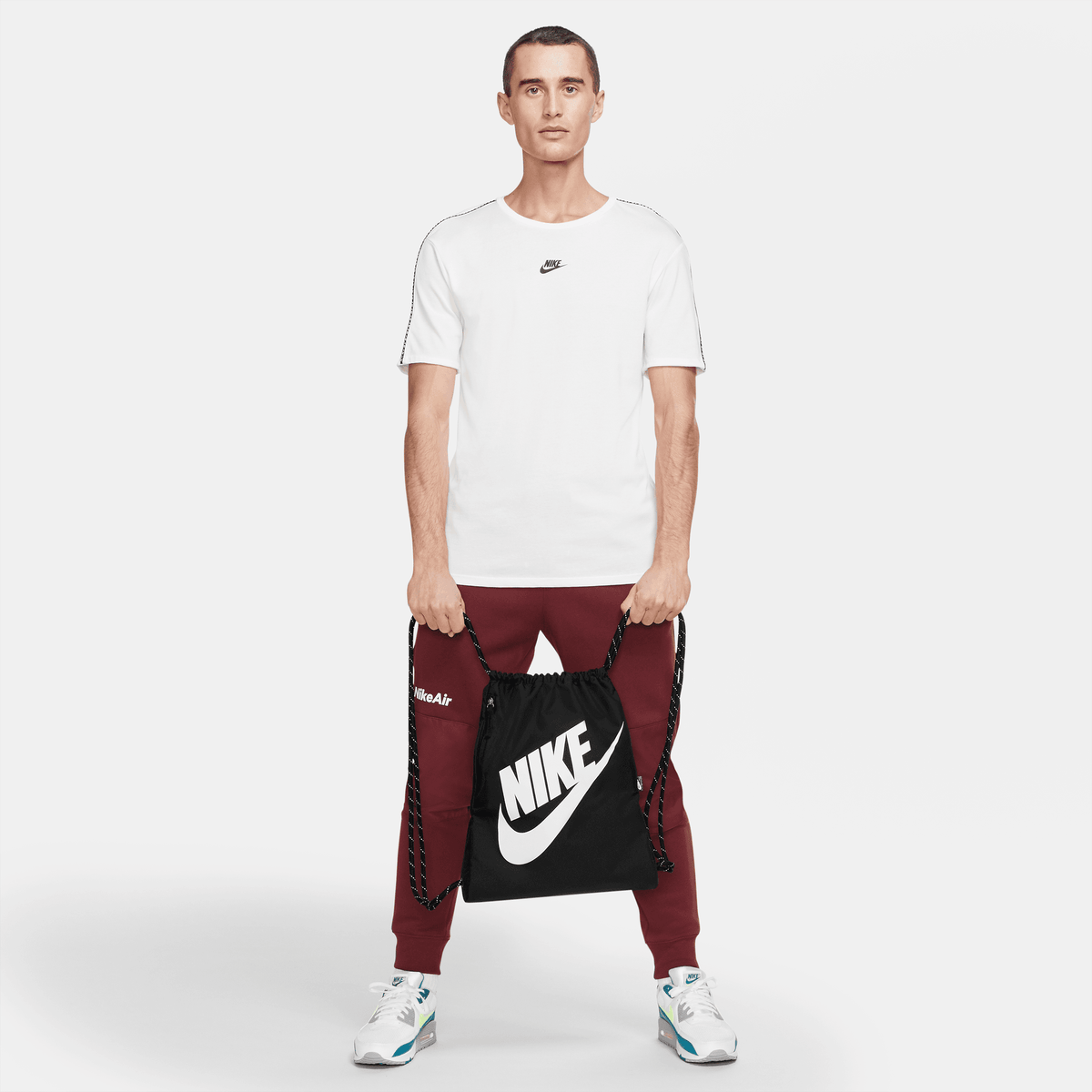 Nike Heritage Drawstring Bag (13L) "Unisex" – The Closet Inc.
