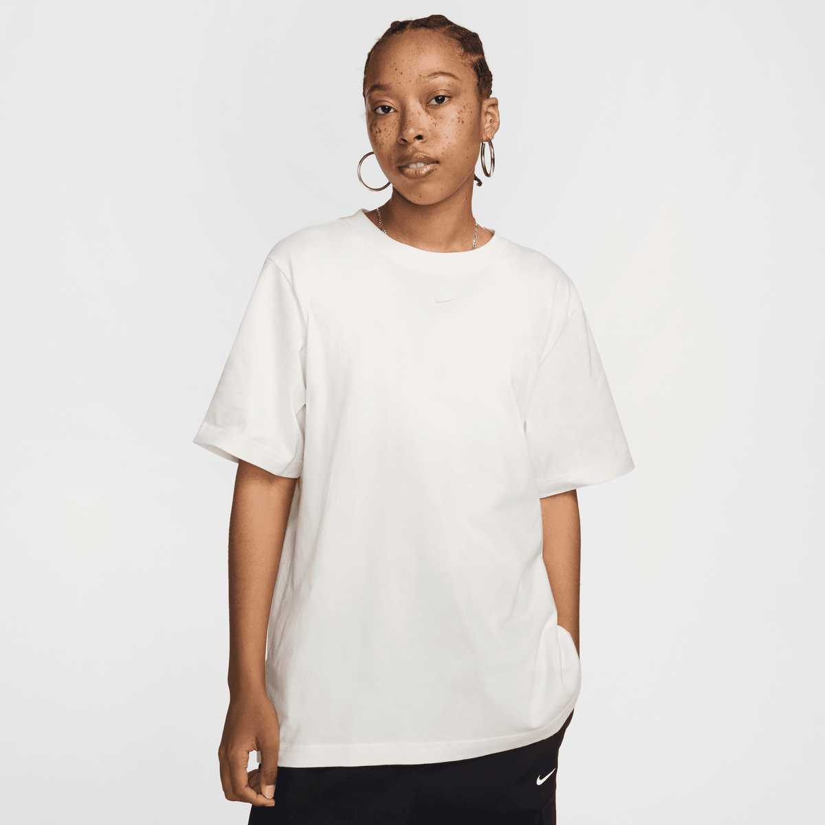 Women's Nike Sportswear Essential T-Shirt – The Closet Inc.